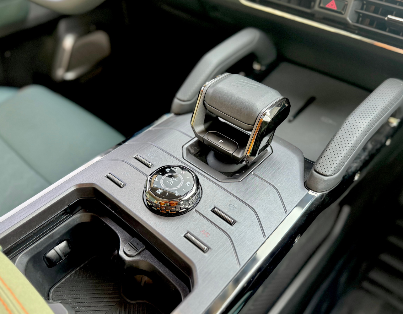 JETOUR T2 - Alwarqa Motors