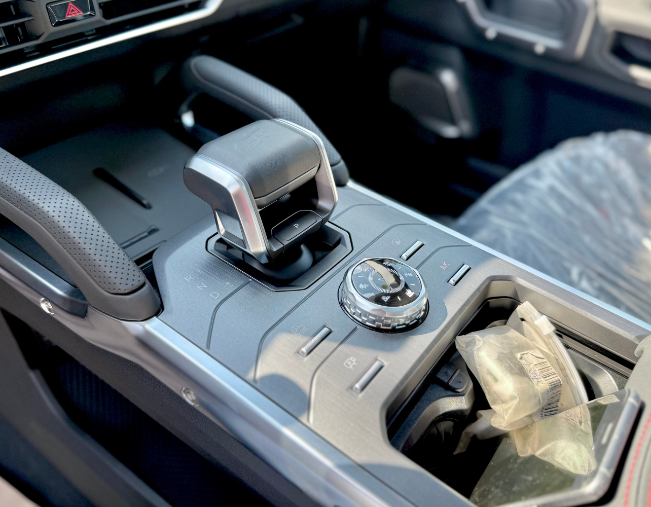 BRAND NEW 2024 JETOUR T2 - Alwarqa Motors